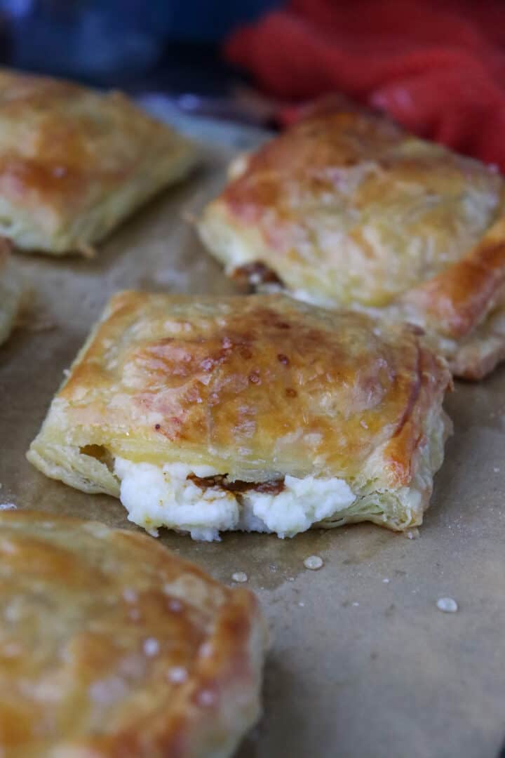 Pumpkin pie and cheese pastelitos (Pastelitos de calabaza y queso ...