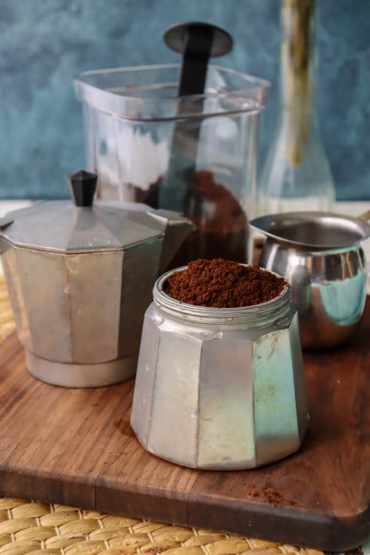 How To Make Cuban Coffee (Moka Pot) - The Flavor Hedonist