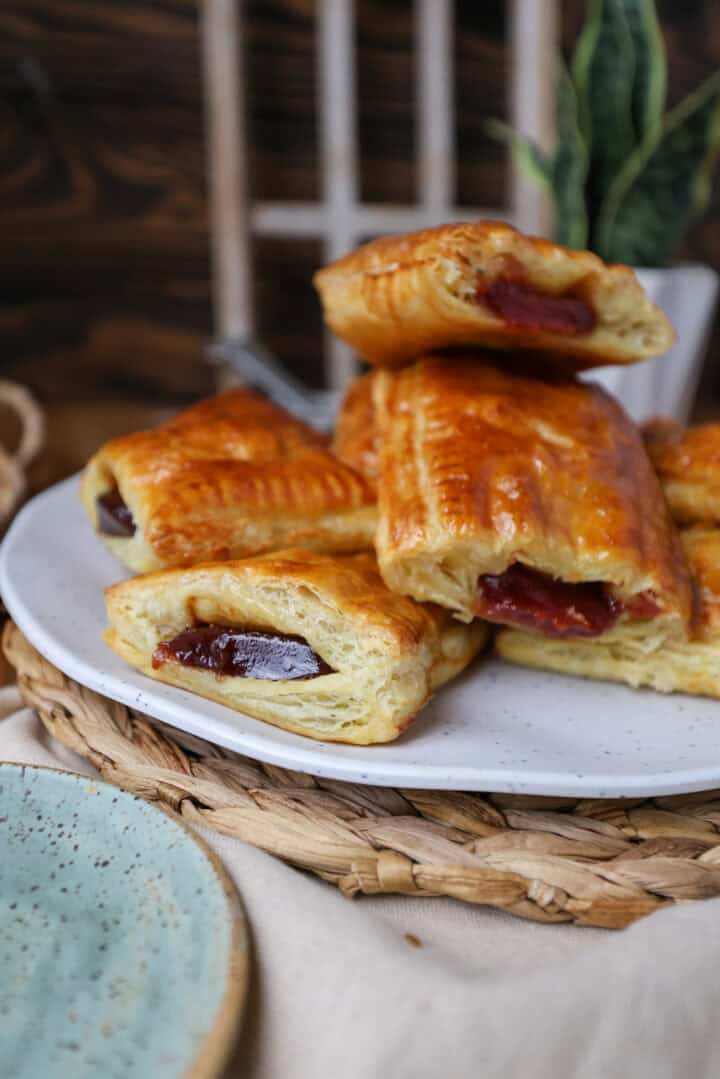 Guava Pastelitos - The Flavor Hedonist
